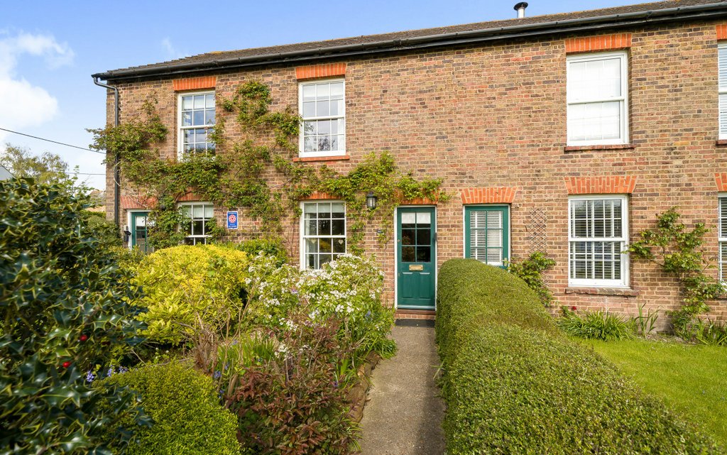 2 Bedroom house for sale in St. Patricks Row, Rodmersham Green ...