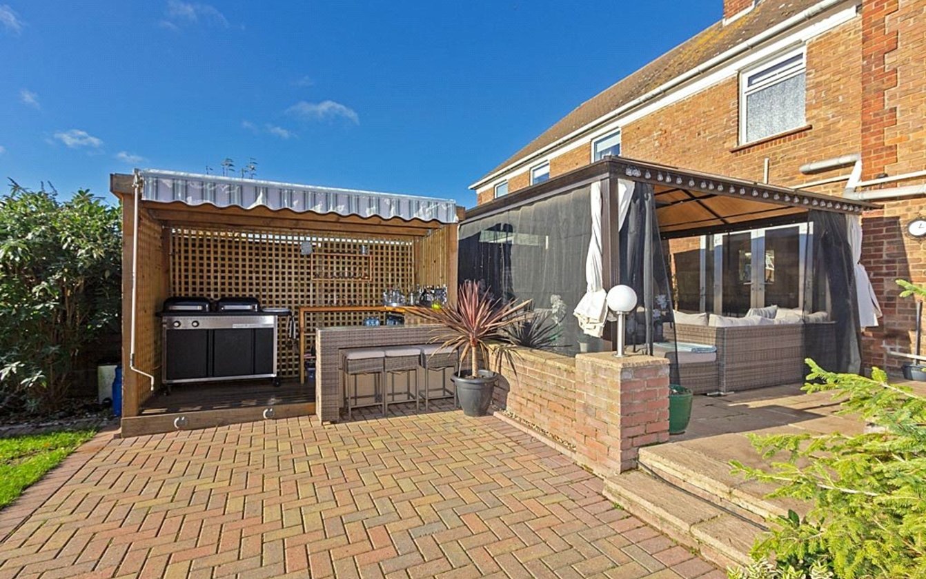 3 Bedroom house for sale in Ridham Avenue, Kemsley, Sittingbourne, Kent ...