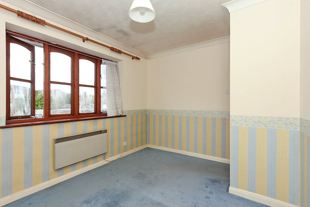 1 Bedroom flat/apartment for sale in Alexander Court, Chalkwell Road ...